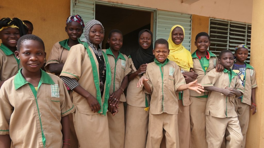 Help 20 refugee children study for their future - GlobalGiving