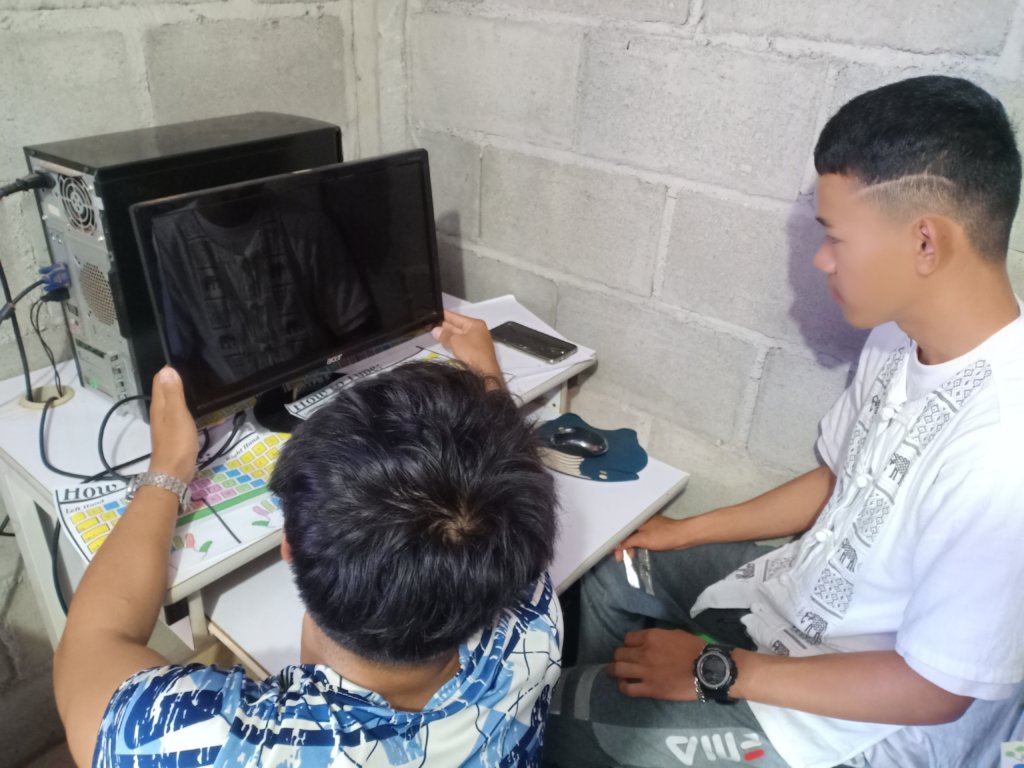 Computers for Refugee Children - GlobalGiving