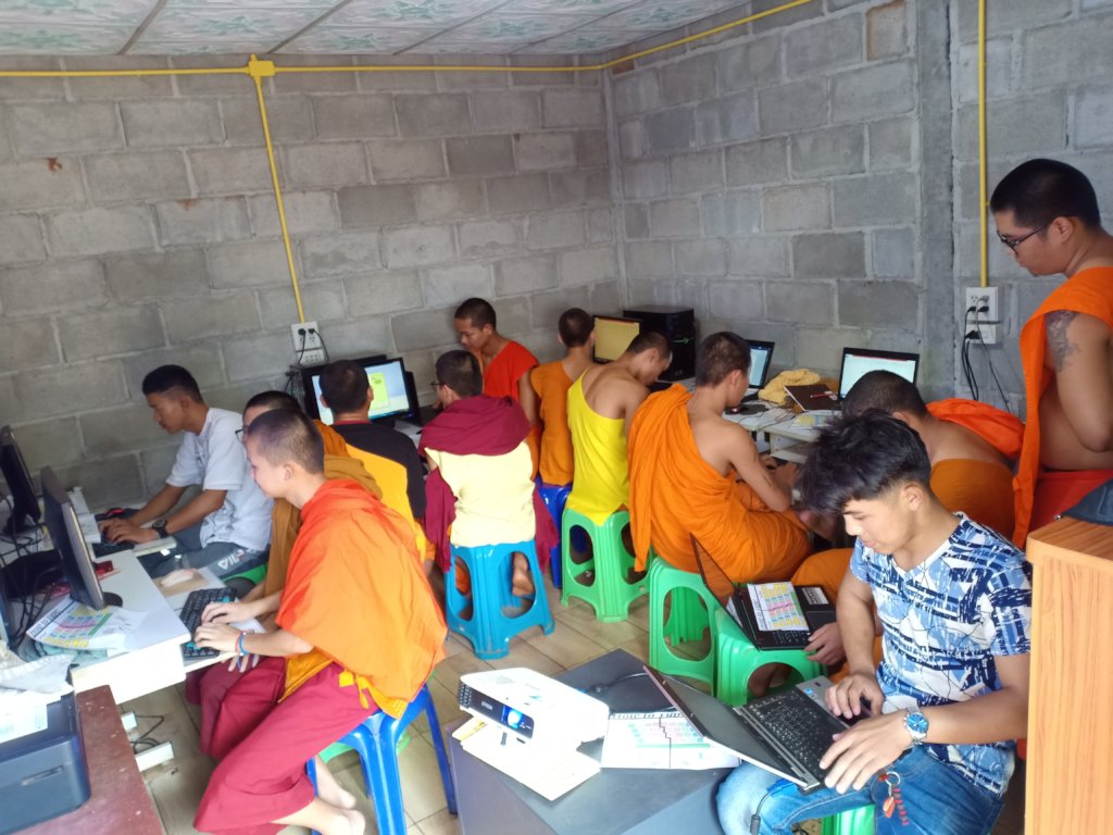 Computers for Refugee Children - GlobalGiving