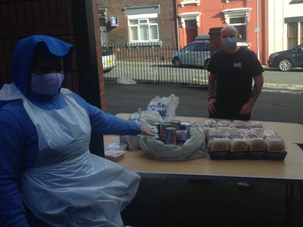 Christmas dinner party for the homeless - GlobalGiving