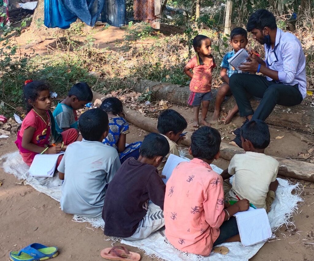 Reports on Education for 1000 slum children in Goa - GlobalGiving