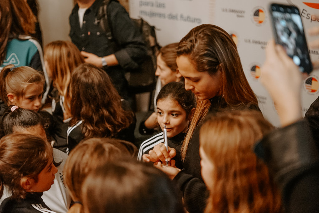 Inspire Girls around the world to aim high! - GlobalGiving