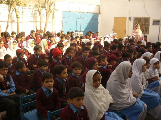 Provide 100 Children in Pakistan with Education - GlobalGiving