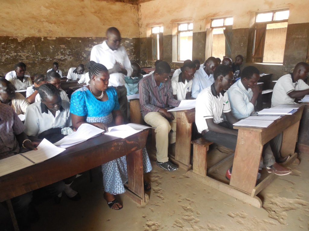 Distribute mask for 5500 students in South Sudan. - GlobalGiving