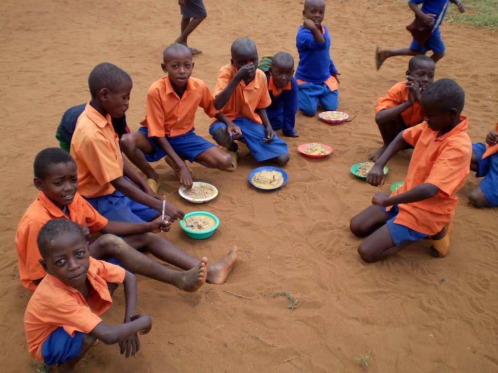 Build an energy-saving school kitchen in Kenya - GlobalGiving