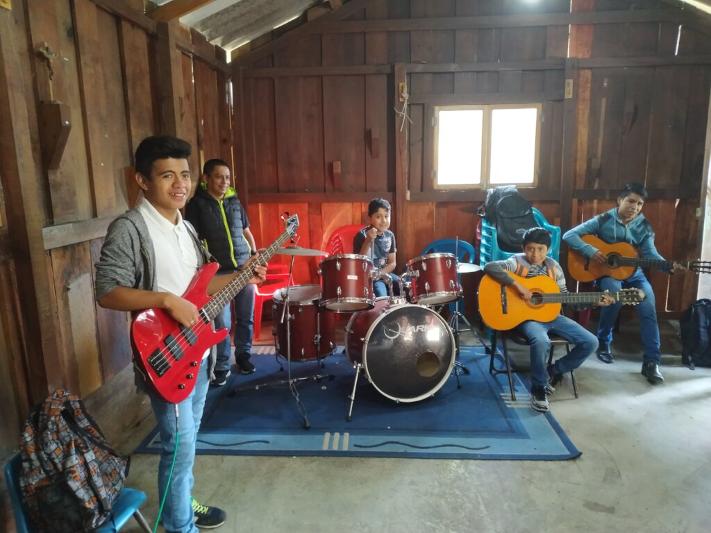 Changing lives through music - GlobalGiving