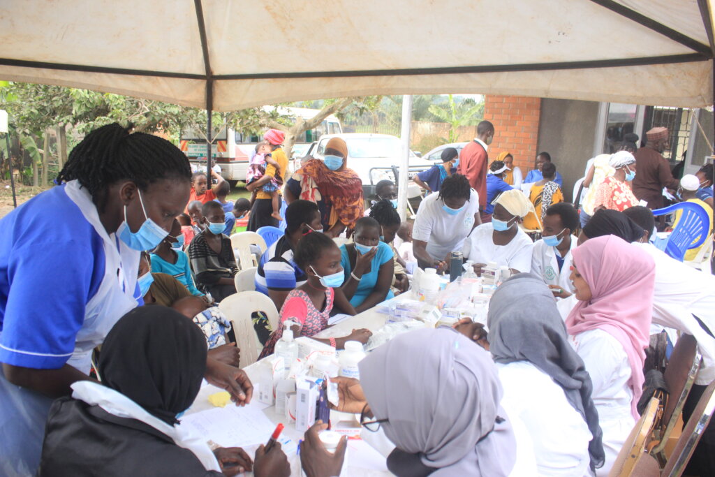 Primary Health Center & Lab to Serve 30,000 People - GlobalGiving