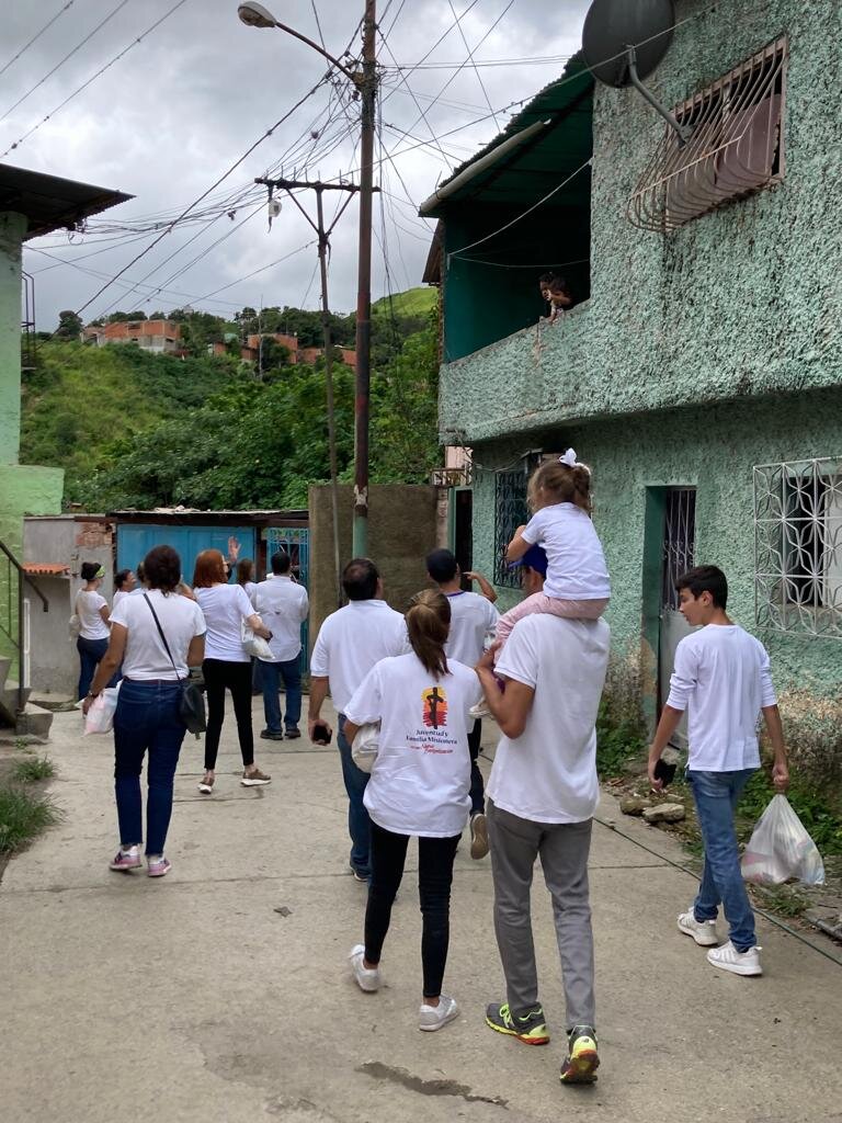 Help poor Venezuelans with food and education - GlobalGiving