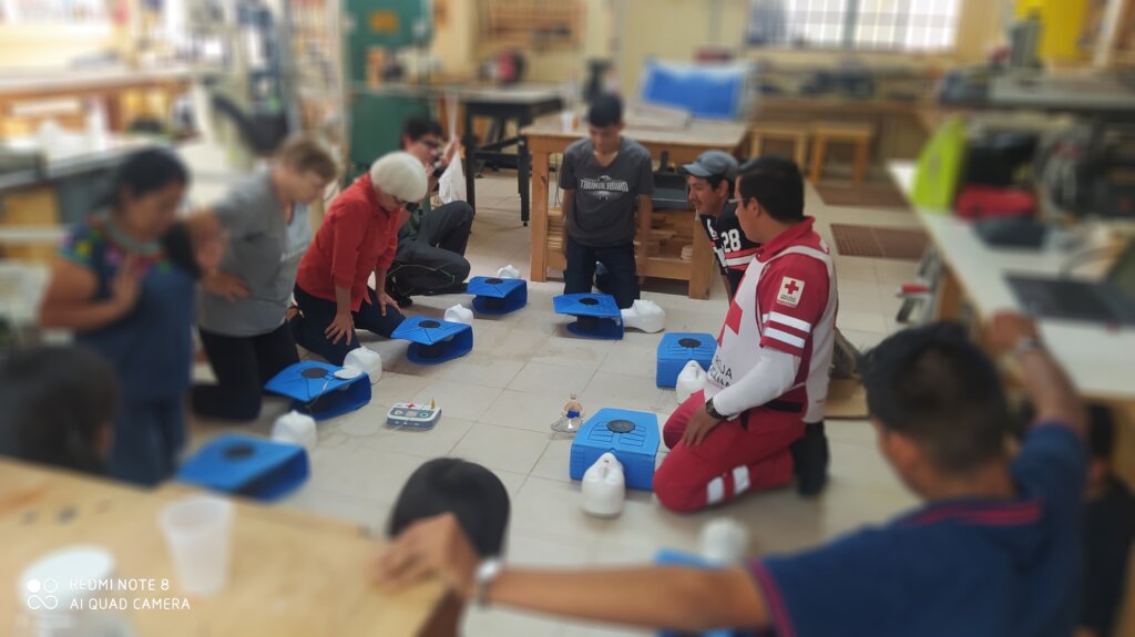 Help CRUZ ROJA CHAPALA Provide CPR Training - GlobalGiving