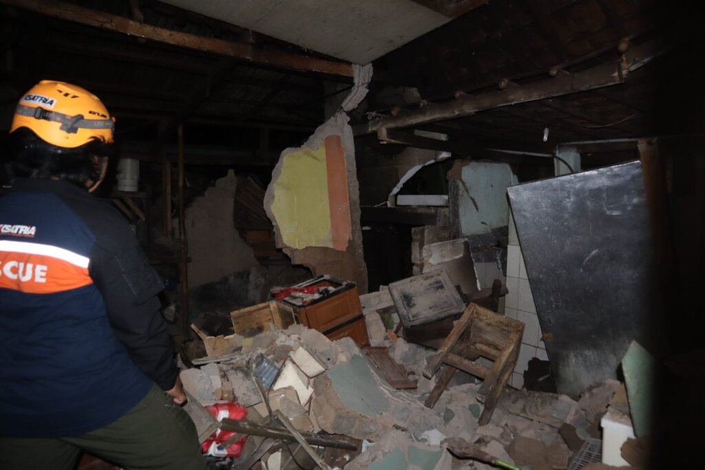Emergency support for earthquake damage on Java - GlobalGiving