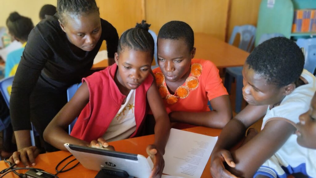 Educate and Empower Girls in Rural Kenya - GlobalGiving