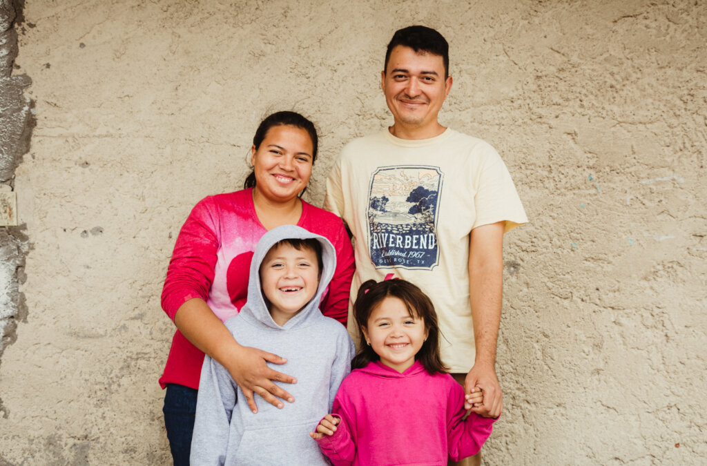 Portraits for US/Mexico Border Migrant Families - GlobalGiving