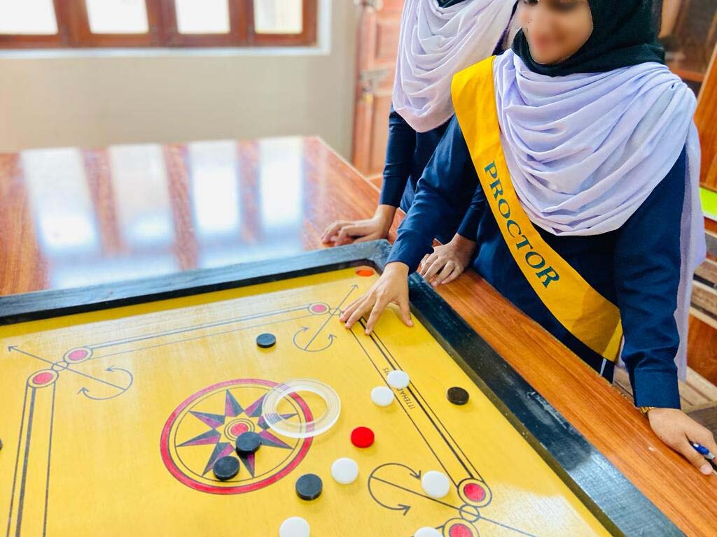 Break Barriers: Yasmin Bibi Girls College - GlobalGiving