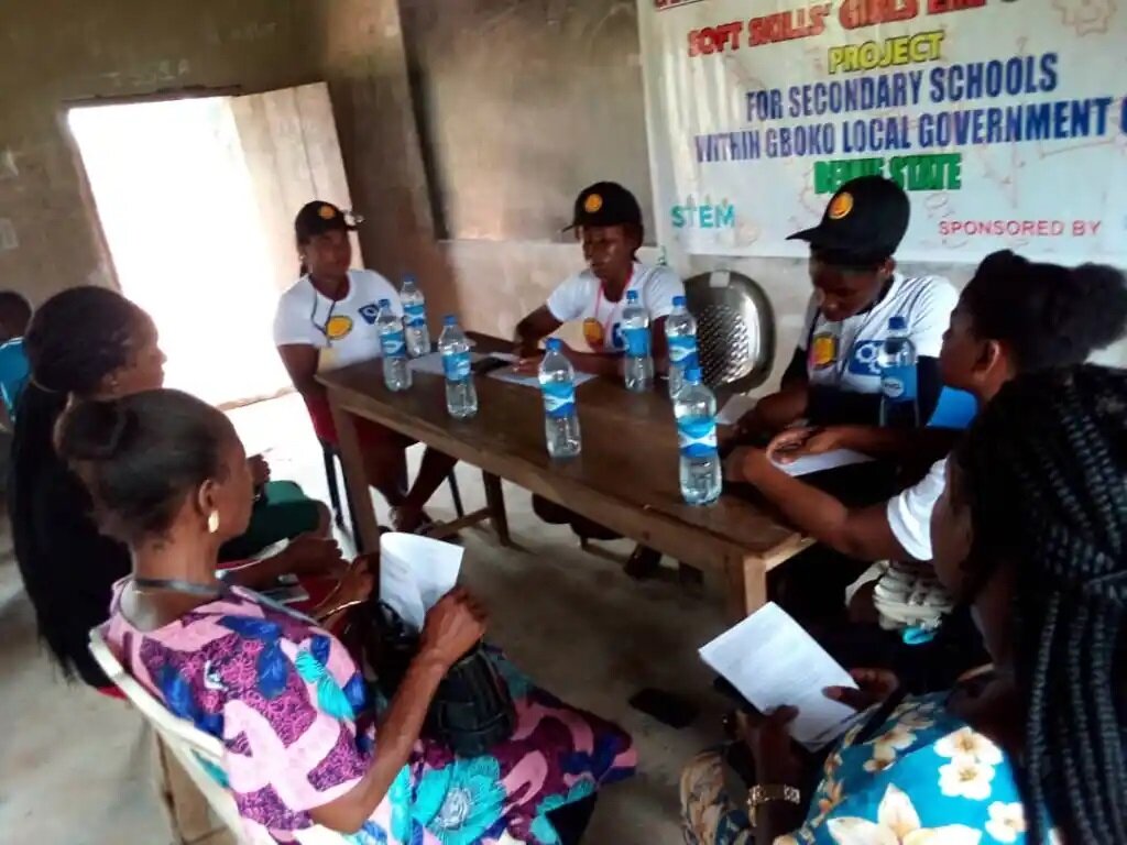 Digital Skills Training to Girls in Gboko - GlobalGiving