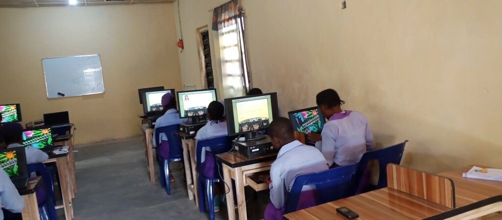 Digital Skills Training to Girls in Gboko - GlobalGiving