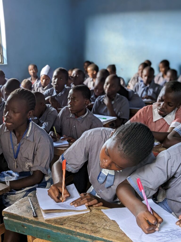 Break the cycle with Digital School for Nairobi - GlobalGiving