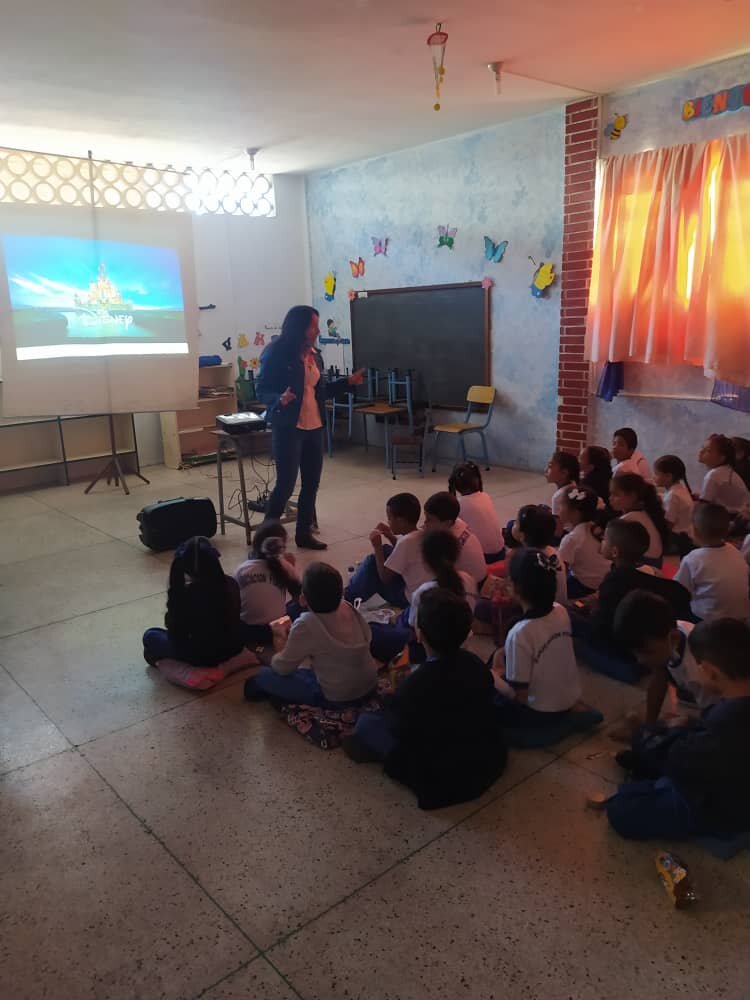 Empower Venezuelan Teachers with Innovative Skills - GlobalGiving