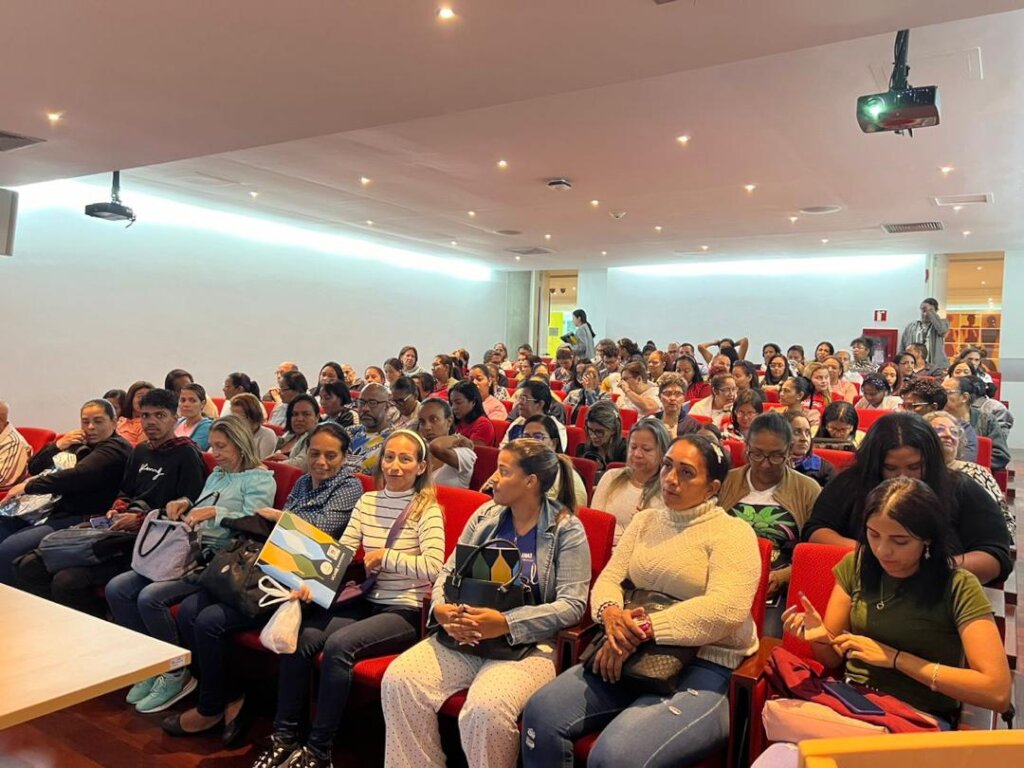 Empower Venezuelan Teachers with Innovative Skills - GlobalGiving