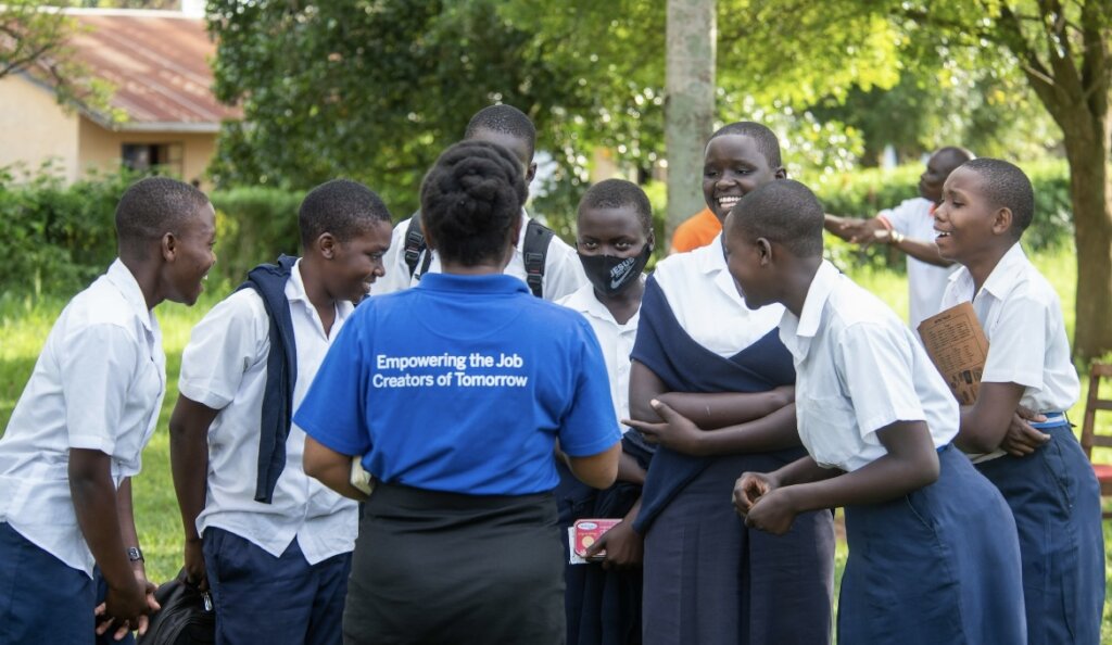 Empowering Ugandan youth through Arts Education - GlobalGiving