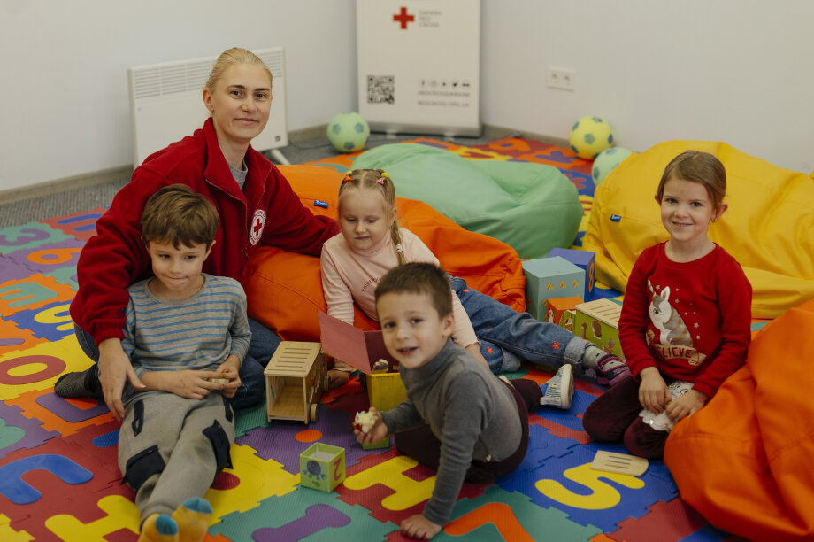 Save kids with Ukrainian Red Cross - GlobalGiving