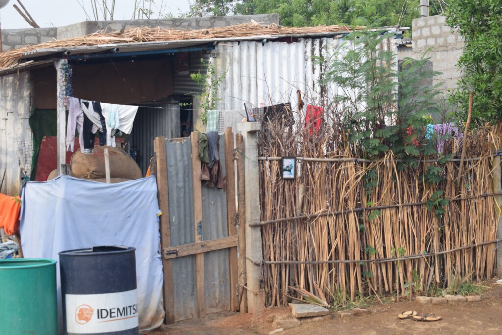 Sheltering and Shielding 100 Vulnerable Families - GlobalGiving