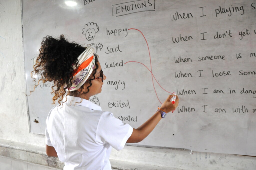 Empower students: Bilingual education in Colombia - GlobalGiving