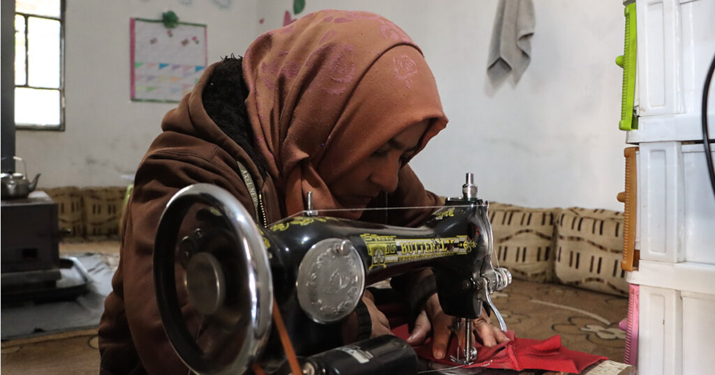 Empower 50 Women in Syria with Education - GlobalGiving