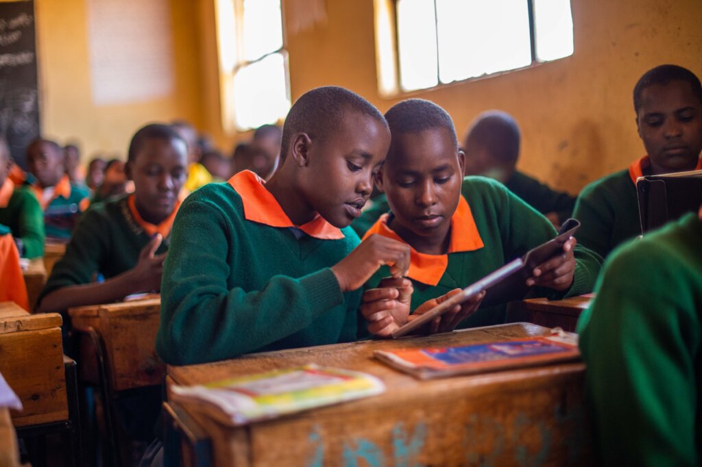 Angaza: Help a Kenyan Student Receive an Education - GlobalGiving