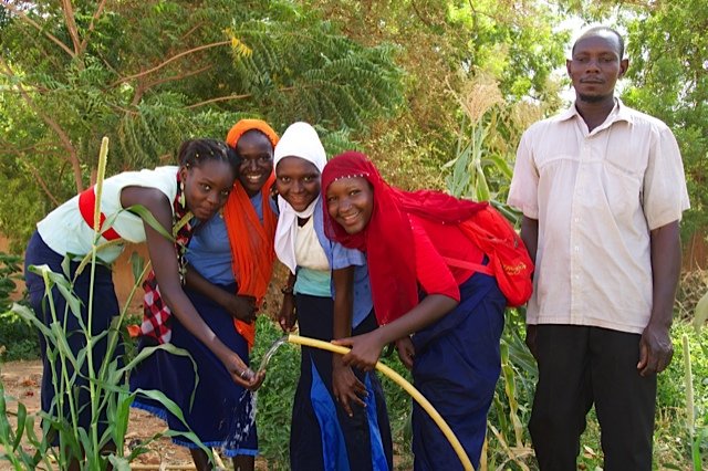 Help 80 Secondary Pupils in Niger Read and Write - GlobalGiving