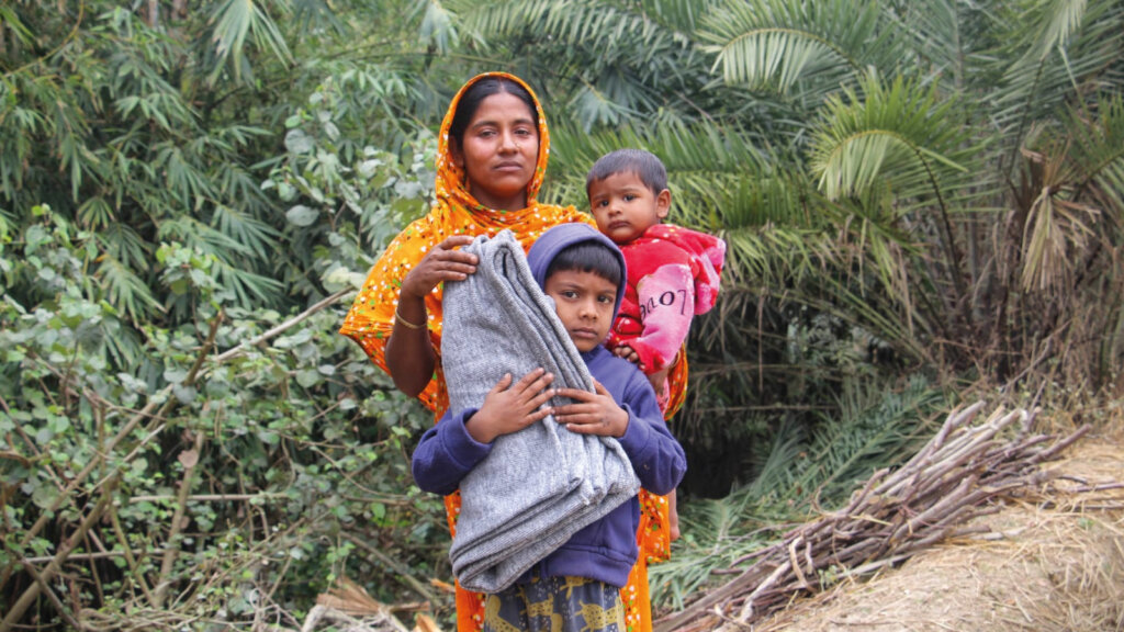 Help the poor & needy with Winter Clothes/blanket - GlobalGiving