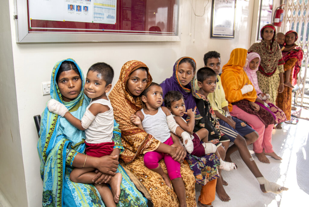 Fund Reconstruction of Floating Hospital - GlobalGiving