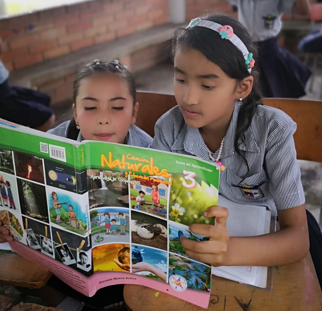 Self-learning guides for Colombian rural schools - GlobalGiving