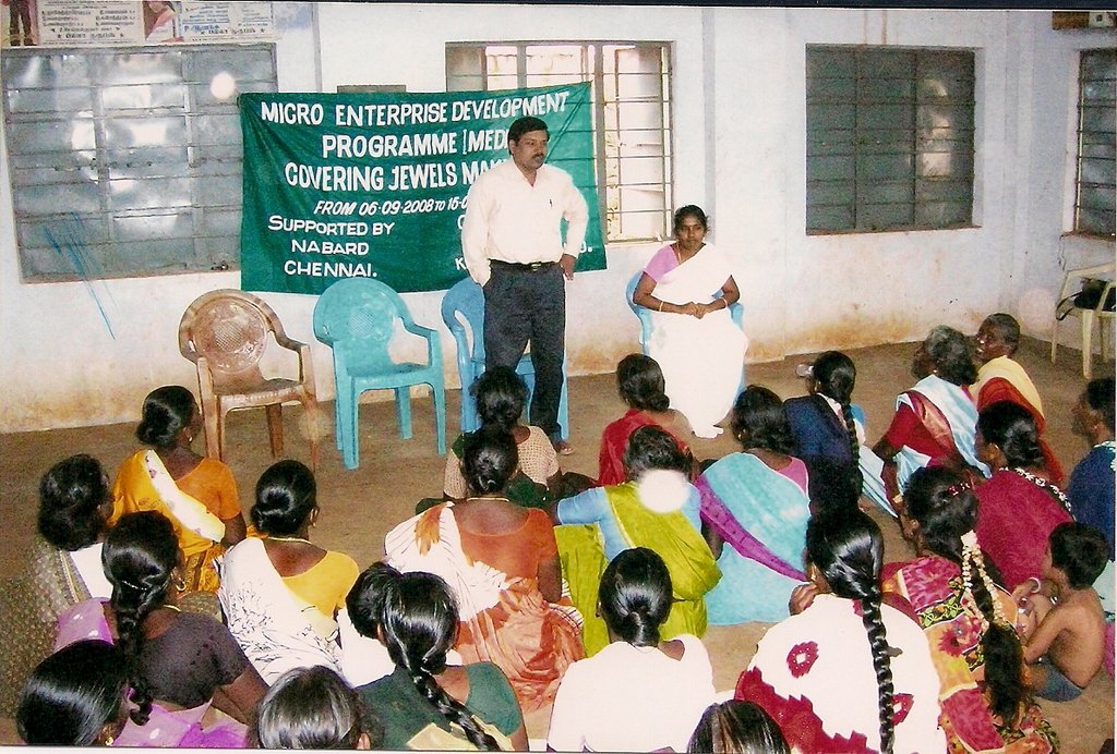 Computer skill training for 100 youths in India - GlobalGiving