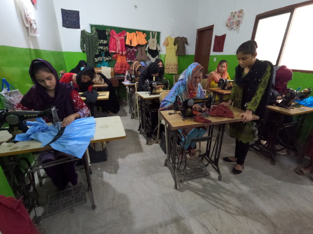 Donate to Empower Women in Pakistan with Vocational Skills - GlobalGiving