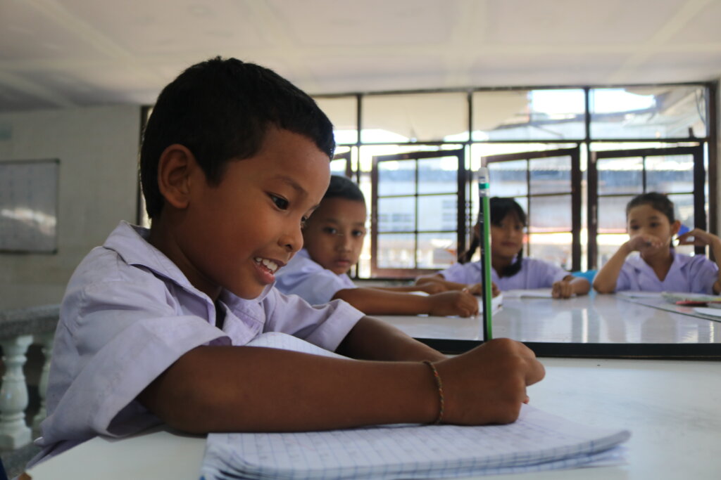 Myanmar Migrant Youth: Education & Mental Health - GlobalGiving