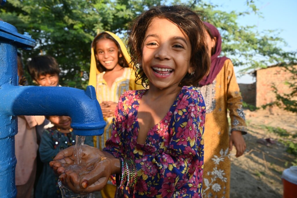 Clean Water for Community - Various districts PK - GlobalGiving