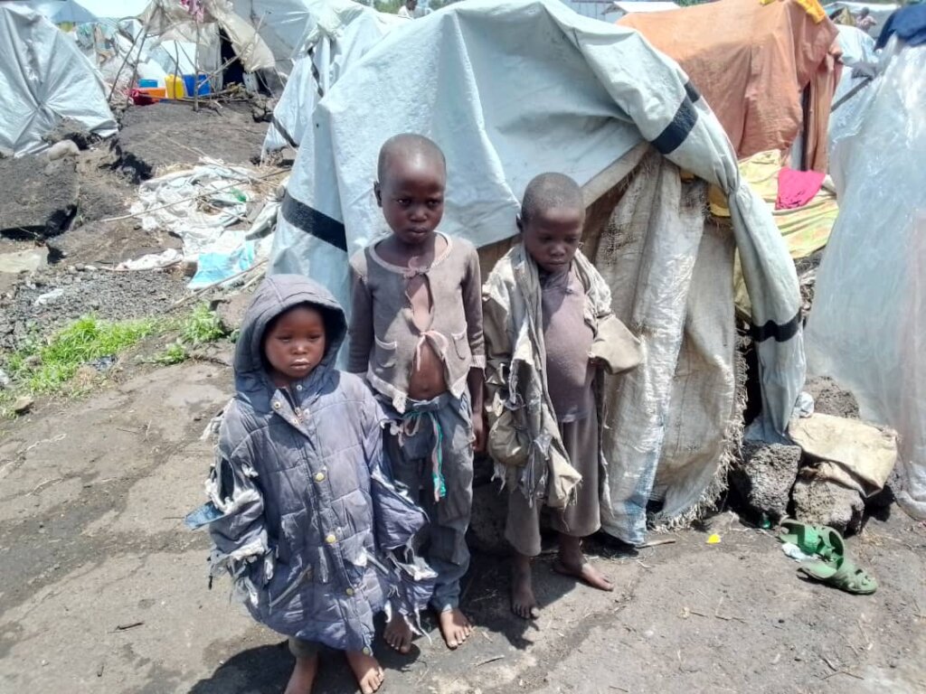 Photos from Providing clothes to displaced children in the DRC ...