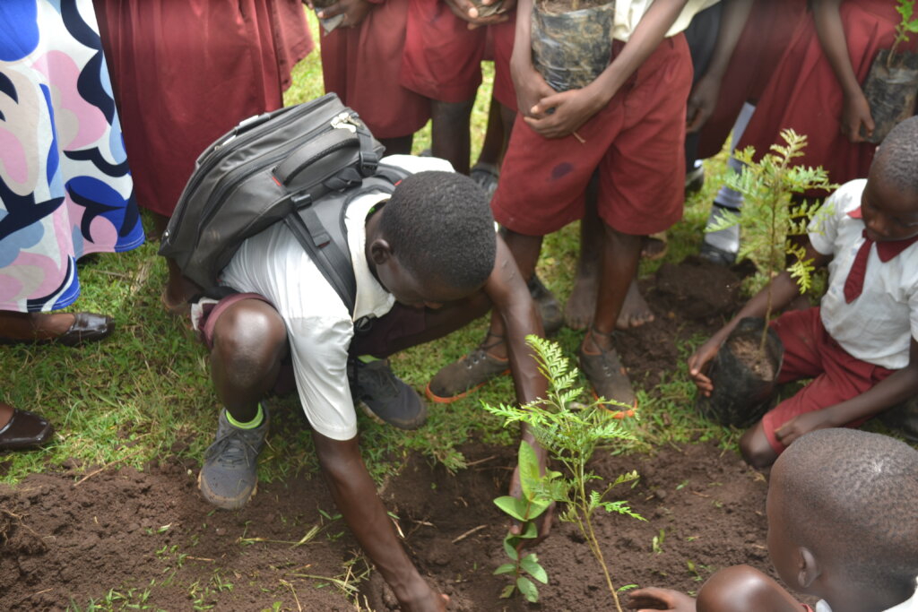 EMPOWER COMMUNITIES PLANT 50,000 TREES IN UGANDA - GlobalGiving