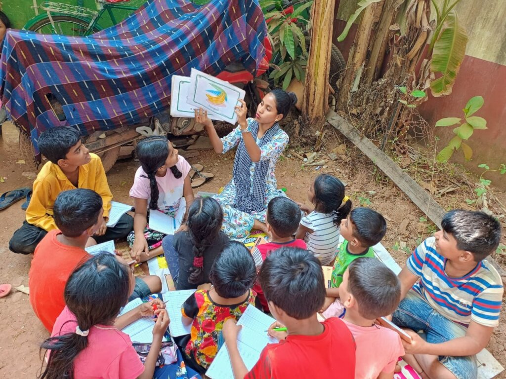 SEND HUNDRED GOA SLUM GIRLS TO SCHOOL FOR A YEAR - GlobalGiving