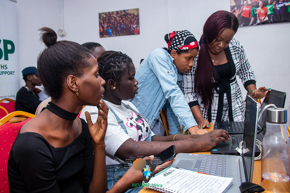 Support 200 Girls For SheTech Boot Camp In Nigeria - GlobalGiving