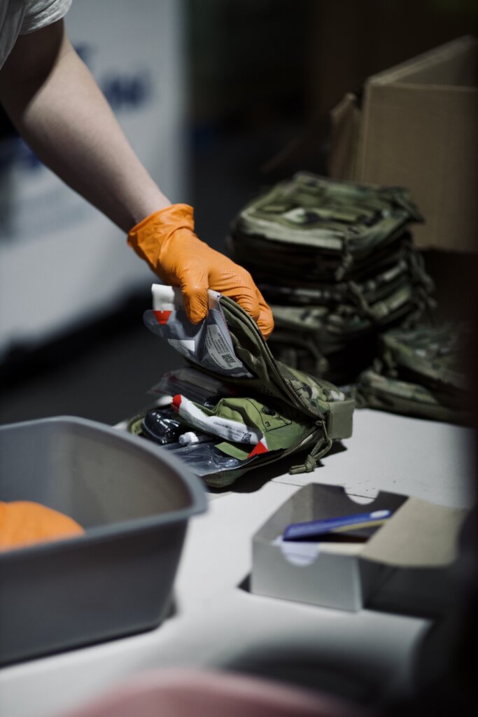 2000 IFAKs for Ukraine - GlobalGiving