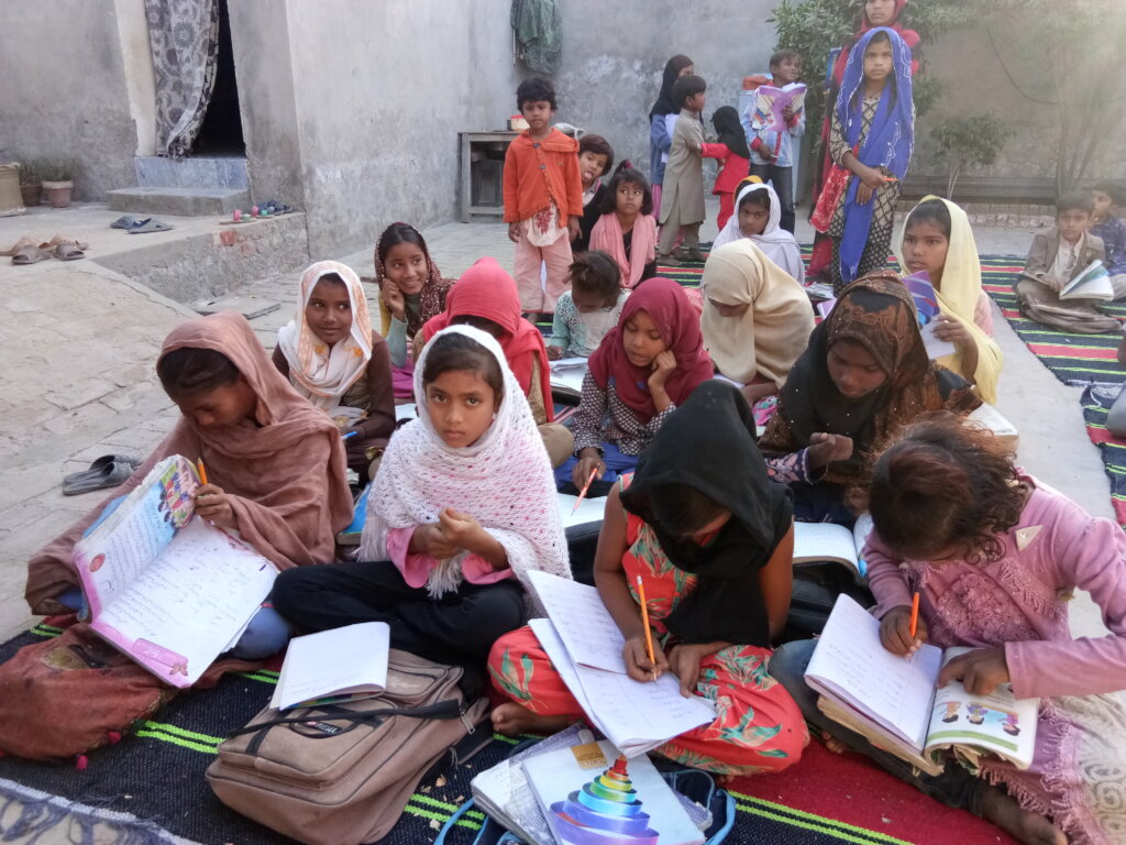 Donate to Education Program for 500 underprivileged girls - GlobalGiving