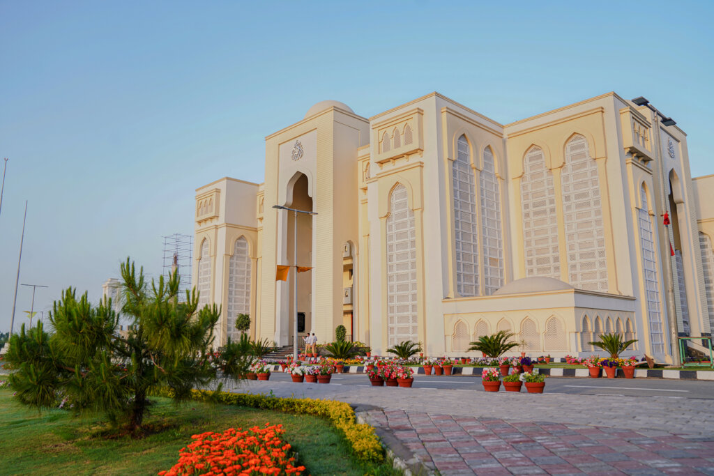 How to Share Empowering Futures Through Fee Free Education - GlobalGiving