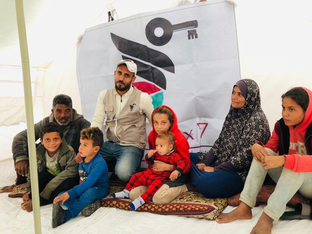 Donate to Bringing Relief and Hope Across Gaza - GlobalGiving