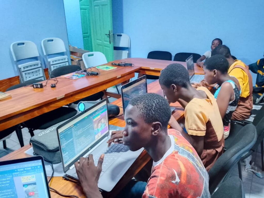 Help Rural Ghanaian Kids Learn to Code & Dream Big - GlobalGiving