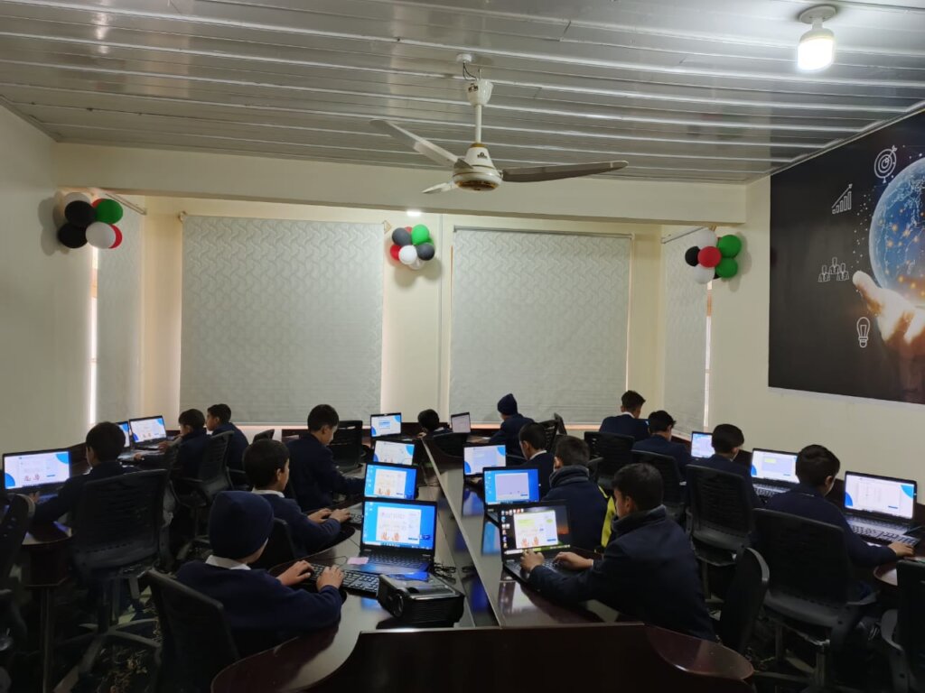 Support our Library and Computer Lab - GlobalGiving