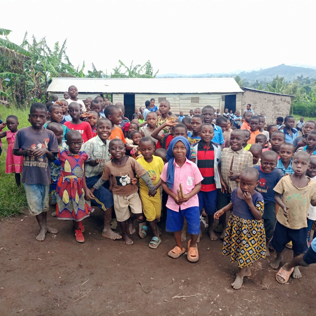 BUILD BETTER CLASSROOMS FOR MY COMMUNITY - GlobalGiving