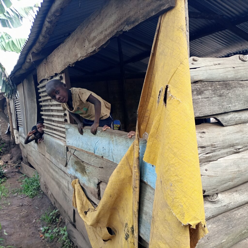 BUILD BETTER CLASSROOMS FOR MY COMMUNITY - GlobalGiving