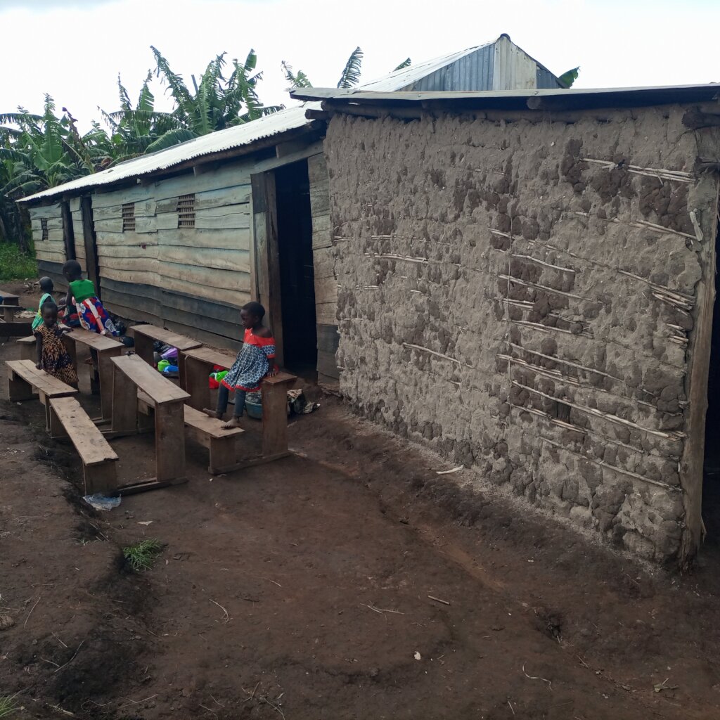 BUILD BETTER CLASSROOMS FOR MY COMMUNITY - GlobalGiving