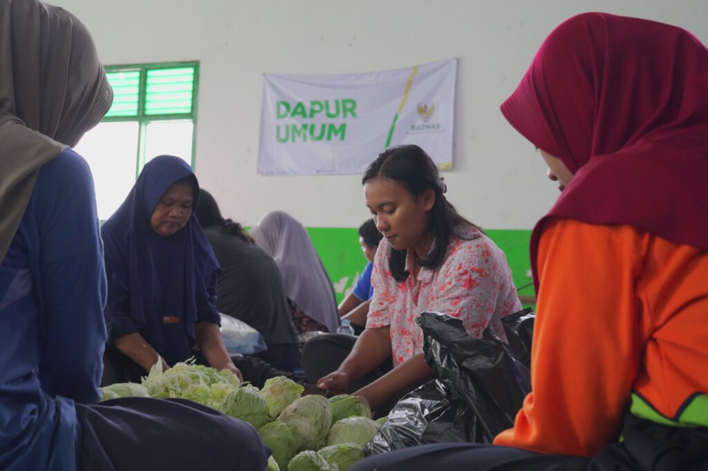 Protect Women Workers from Health Risk and Poverty - GlobalGiving